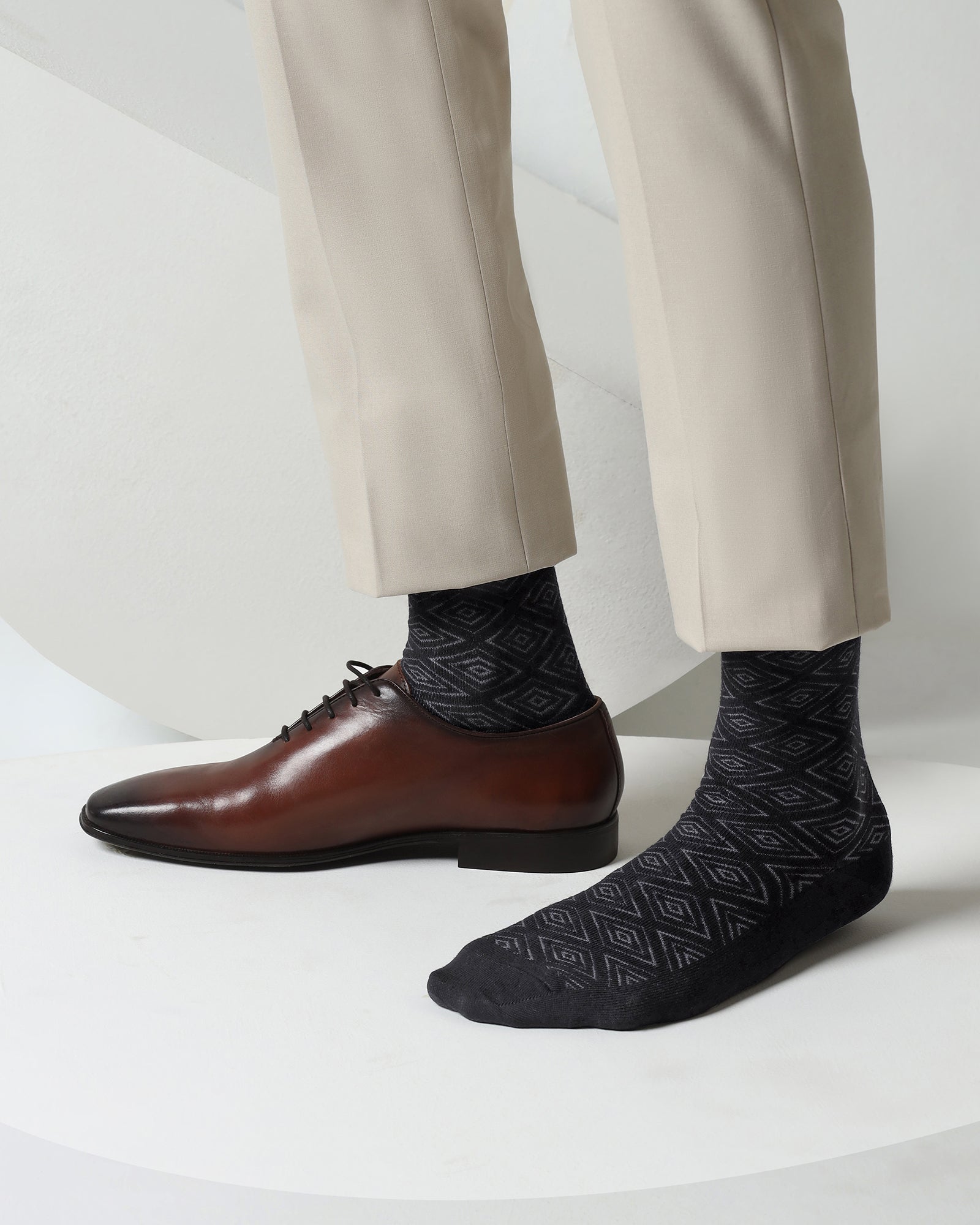 Buy Valta Black Jacquard Cotton Socks Online India