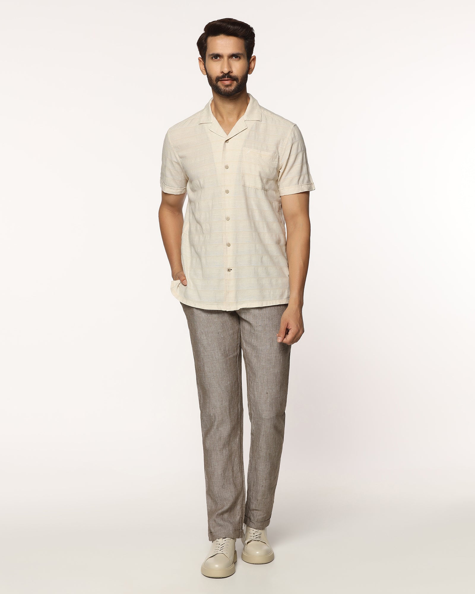 Buy Linen Slim Comfort B-95 Casual Mouse Solid Khakis Online